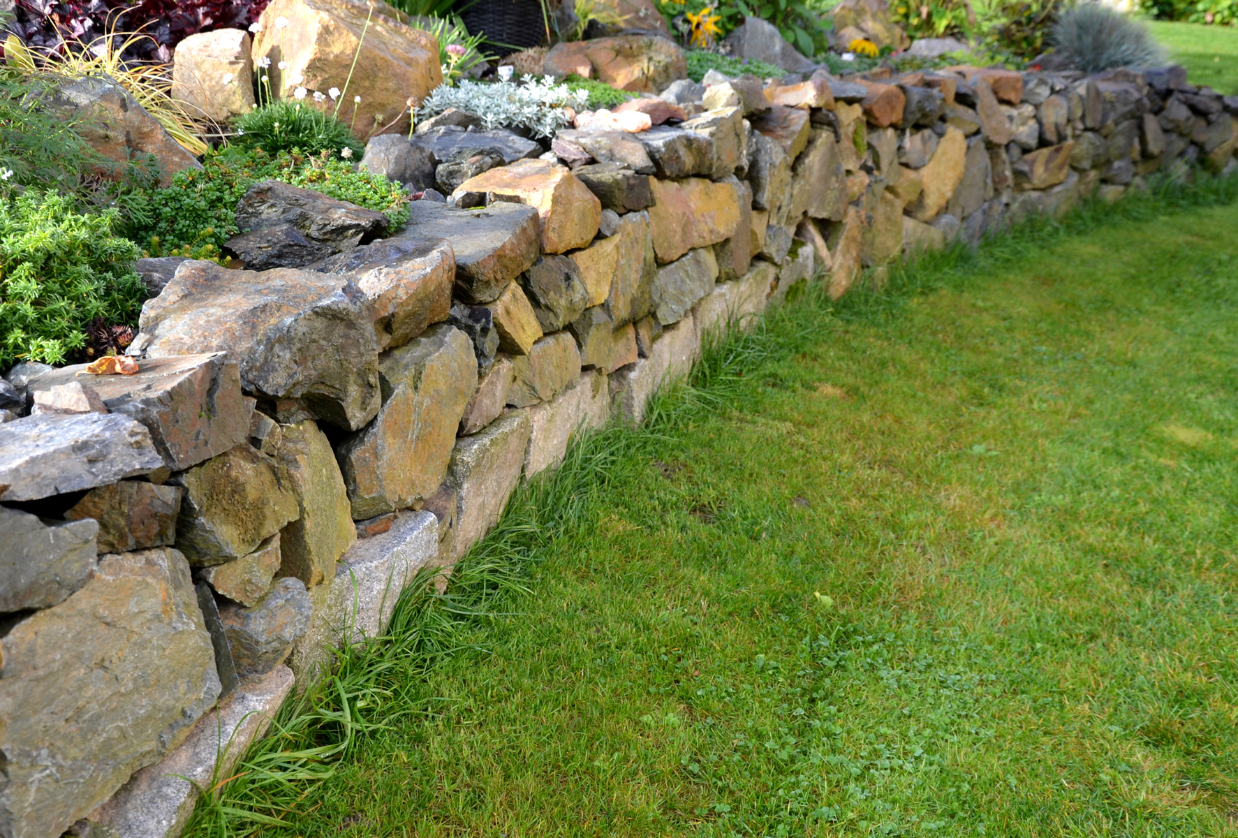 Building Stone Wall